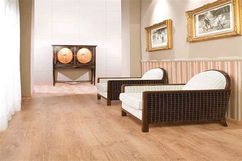 Oak Effect Laminate Flooring For Unbeatable Natural Look