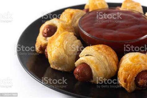 담요에 돼지 퍼프 페이스트리에 케첩 소스를 곁들인 미니 소시지 소시지에 대한 스톡 사진 및 기타 이미지 소시지 작은 0명 Istock