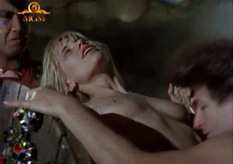 Naked Elizabeth Kaitan In Roller Blade Warriors Taken By Force