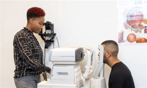 Do Reading Glasses Help With Astigmatism Or Make It Worse