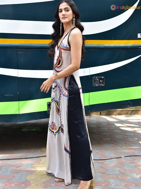 Simran Choudhary Actress Hd Photosimagespics And Stills 579225