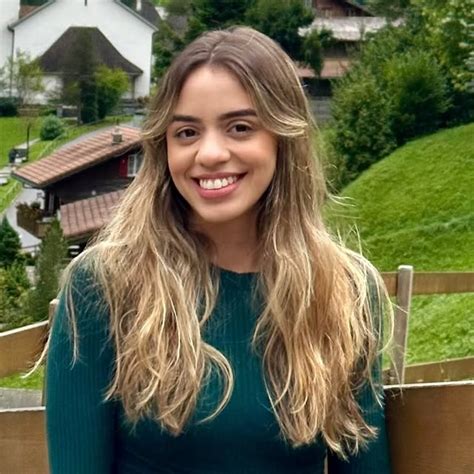 Beatriz Portugal (@biamportugal) • Threads, Say more