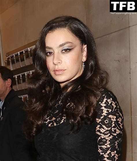 Charli Xcx Makes A Stylish Appearance At Bbc Radio Photos Pinayflixx Mega Leaks
