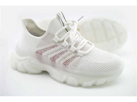 Кроссовки Lamo — ціна 2000 грн у каталозі Кросівки Купити жіночі речі за доступною ціною на