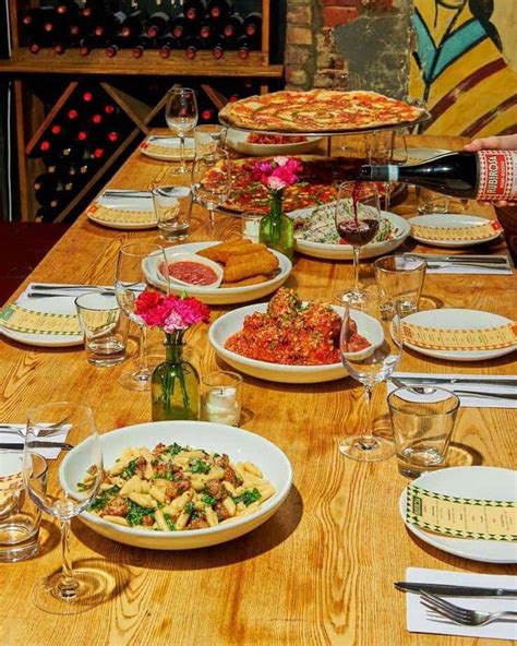 13 Places In New York Where Spaghetti And Meatballs Steal The Show