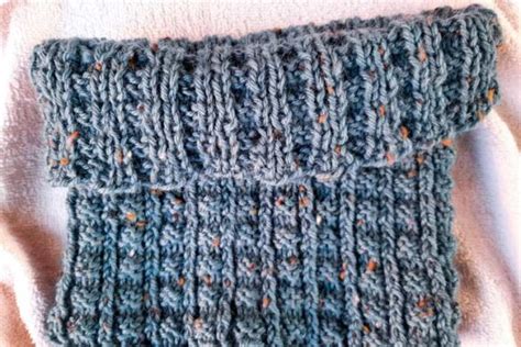 Easy Two Color Knitting Two Rows At A Time