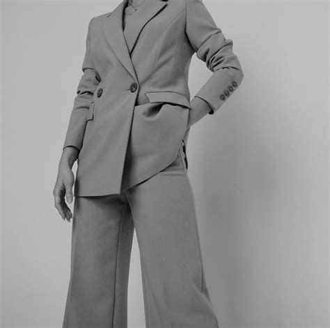 3 Image Hover Effect Styles To Elevate Your Squarespace 71 Website Css — The Styled Square