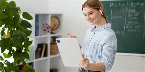The Transformative Role Of AI In Personalized Education Surfing Technology