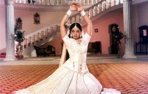 16 بازیگر زن برتر سینمای هند؛ از سری دوی تا ویجینتی مالا • دیجی‌کالا مگ