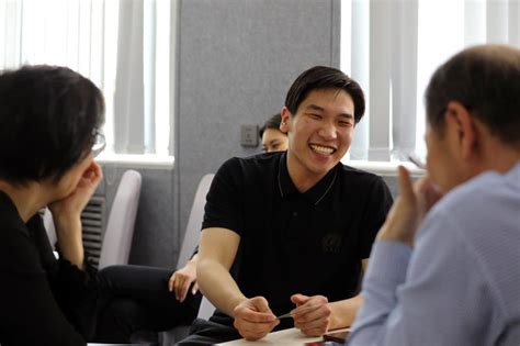 “Ажлын байрны стресс тайлах арга” сэдвээр ярилцлаа Эрүүл мэндийн хөгжлийн төв