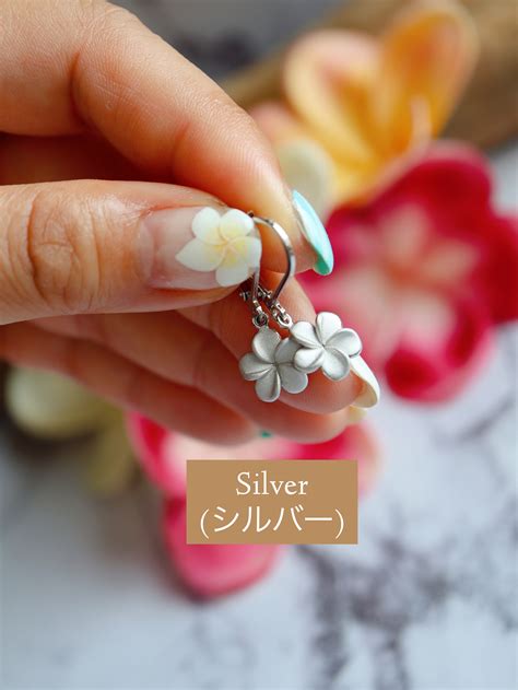Plumeria Simple Earring Hawaiianjewelryハワイアンジュエリーシンプルプルメリアピアス、イヤリング Manoalino