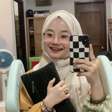 𝓶𝓲𝓮𝓵𝓪 Mielacalistaa04 • Threads Say More