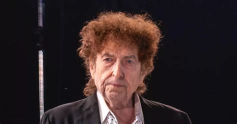 Major Controversies Surrounding Bob Dylan A Detailed Timeline Popular Timelines