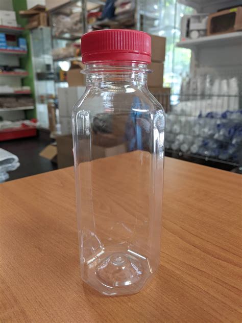 Пластмасово шише 330 мл прозрачно с капачка ф 38 мм Opakovame