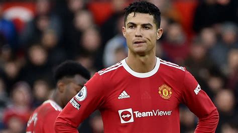 Cristiano Ronaldo Dropped From Man United Squad To Face Chelsea