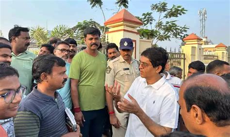 Buggana Rajendranath Reddy Conducts Walk With Buggana