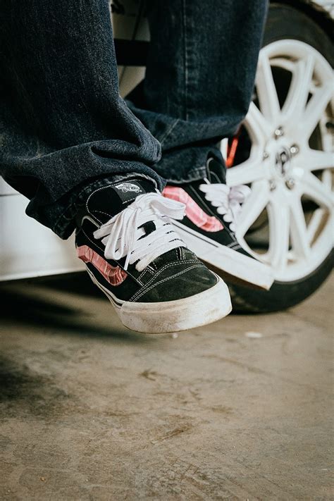 반스 X 피치스 첫 번째 협업 컬렉션 출시 아시아엔 The Asian