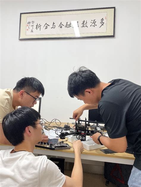 多源数据融合与分析实验中心 Lilab