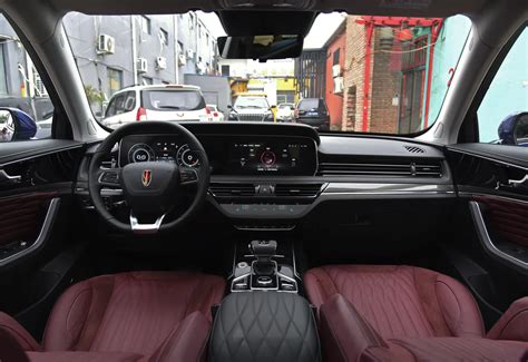 Hongqi HS5 - особенности, цены и характеристики, фото