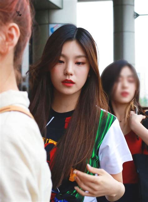 Pin By Multi Fan On Itzy Itzy Entertaiment Kpop