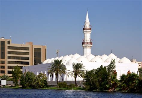 주팔리 모스크 와 알 아르바엔 호수 알 마디나 알 무나와라 로드 알 발라드 지구 제다 사우디 아라비아 사우디 아라비아에 대한 스톡 사진 및 기타 이미지 Istock