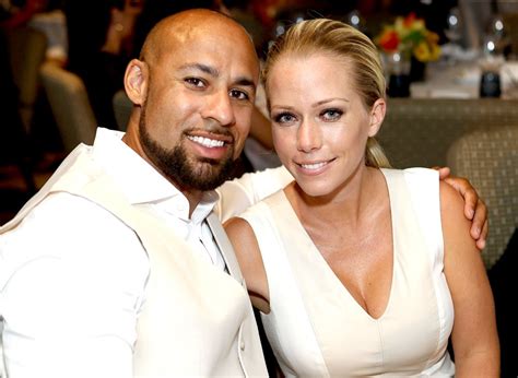 Kendra Wilkinson Cries Over Hank Baskett Ahead Of Divorce Us Weekly