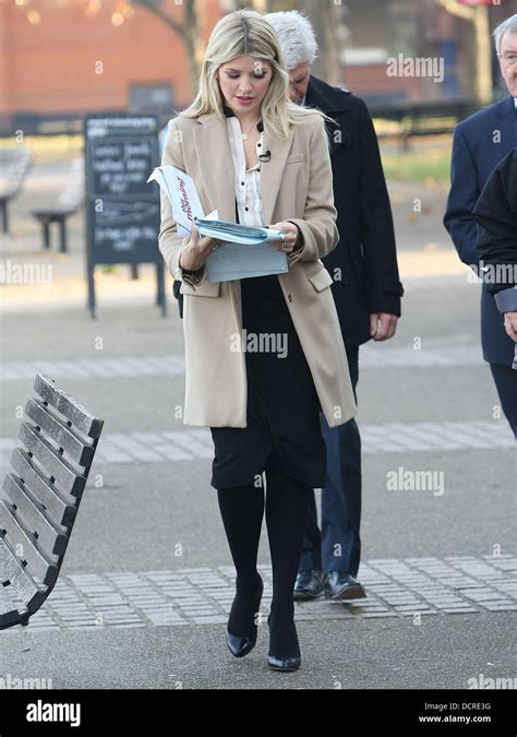 Holly Willoughby Filming For This Morning At The Itv Studios London England Stock