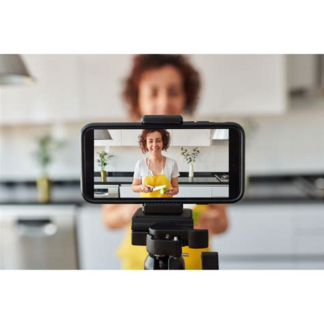 The Benefits Of Embedding Videos On Your Site Rather Than Video Hyperlinks Or Hosting Them