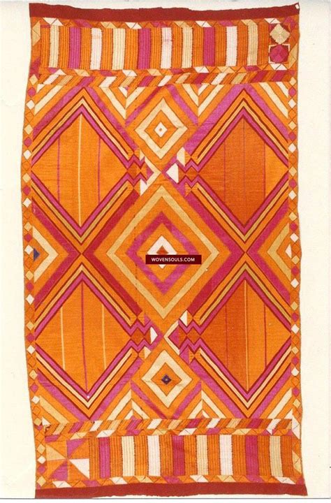 823 Sold Vintage Phulkari Bagh With Rare Char Bagh Pattern Wovensouls Antique Textiles And Art