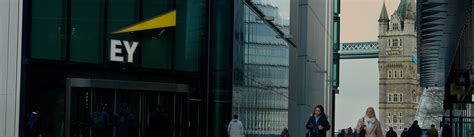 Ey Teams Unite Globally With Dynamics 365 Sales Microsoft Customer Stories