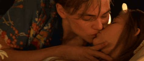 Leonardo Dicaprio Romeo And Juliet Gif WiffleGif