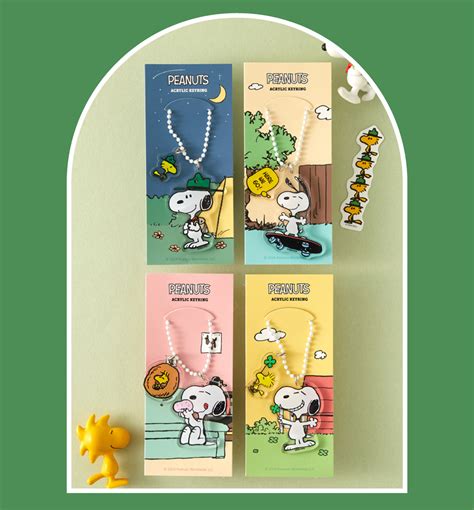 Peanuts Snoopy Acrylic Keyrings 4 Designs