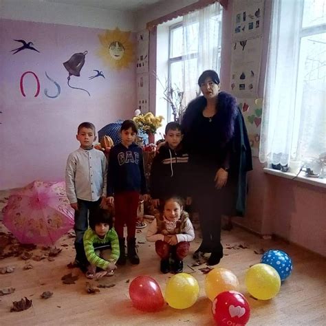 გ ნიკოლაძის სკოლა 1 კლასი