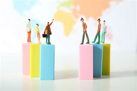 what is the data analyst vs data scientist debate