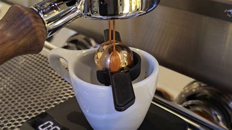 여기 절대 놓칠 수 없다 커피 장인이 고집해서 만든 충격의 에스프레소 커피로스팅부터 추출까지 과학이 총 동원된 제조 현장𝘾𝙖𝙛𝙚𝘾𝙤𝙛𝙛𝙚𝙚 𝙎𝙝𝙤𝙥 Youtube