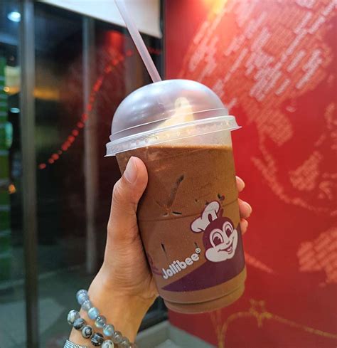 Taste Test Jollibee Creamy Coffee Float And Choco Float Manila Millennial Taste Test Jollibee Creamy Coffee Float And Choco Float Manila Millennial