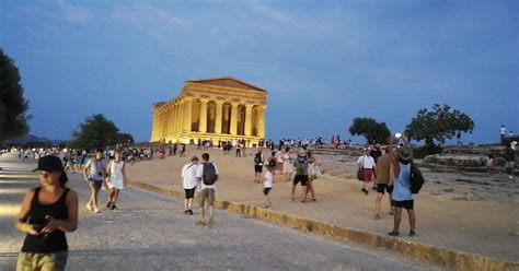 Agrigento Skip The Line Valley Of The Temples Night Tour Getyourguide