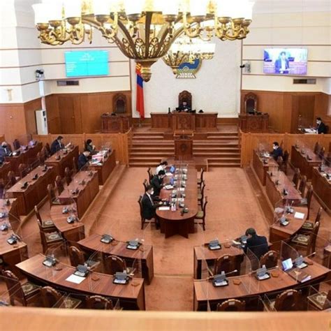 Stream МАН эмэгтэйчүүдийн квотыг 30 хувиас доошгүй байна гэсэн заалты хэвээр үлдээх саналыг