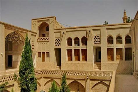 معرفی دیدنی ها و جاذبه های گردشگری نایین ستاره