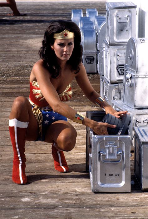 20 Behind The Scenes Photos Of Lynda Carter From Wonder Woman As You