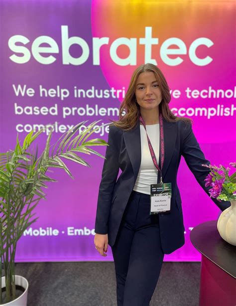 👋💜☀️ Aida Komic