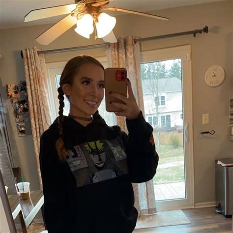 Angie (@amber_jade_009) • Threads, Say more
