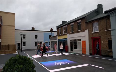 Smart Crossing System Warns Drivers Of Phone Addicted Pedestrians Techspot