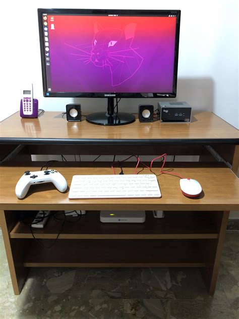 my linux setup 🎮🥳 r battlestations