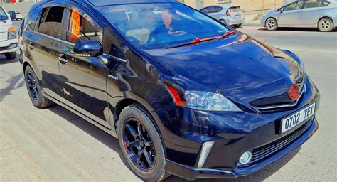 Ж 5 р сургуулийн тэнд айл руу орчихоод гараад ирсэн чинь нэг машин хаагаад тавьчихсан байхаар