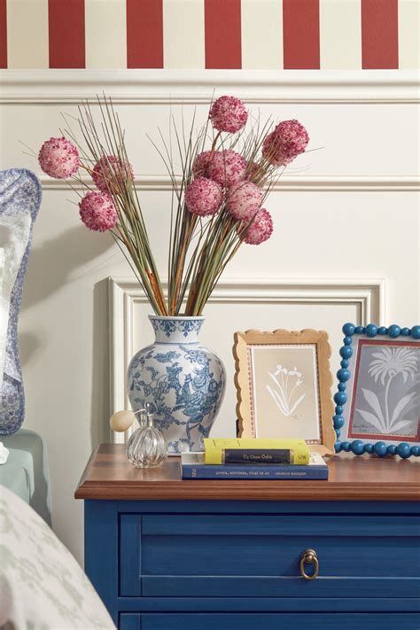 English აღმოაჩინეთ გაზაფხულო English Home ის საგაზაფხულო კოლექციის ყველა დეტალში🌼💛🍃 👇