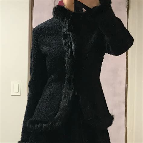 빈티지 블랙 퍼 자켓 로걀 히메갸루 달천깔 세실맥비 긱시크 리즈리사 후루츠패밀리 빈티지 블랙 퍼 자켓 로걀 히메갸루 달천깔 세실맥비 긱시크 리즈리사 후루츠패밀리