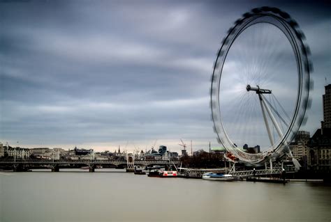 무료 이미지 바다 구름 하늘 보트 다리 사진술 바퀴 건물 도시 풍경 반사 차량 관람차 운동 영국 긴 런던 회색 노출 의회 눈 큰