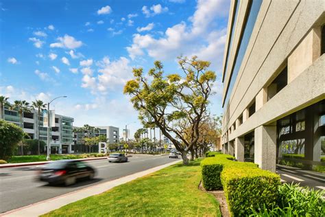 4403 E Donald Douglas Dr Long Beach Ca 90808 Office For Lease Loopnet