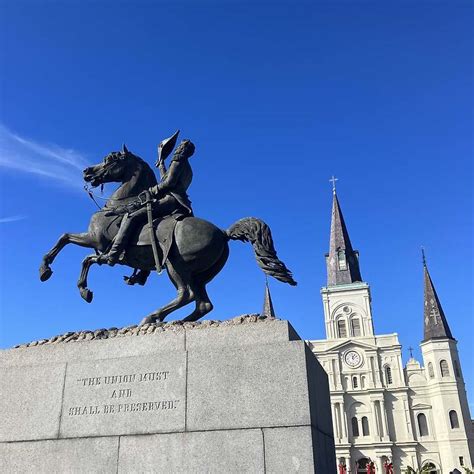 뉴올리언스 여행 잭슨스퀘어jackson Square 버본스트리트bourbon Street New Years Eve Parade